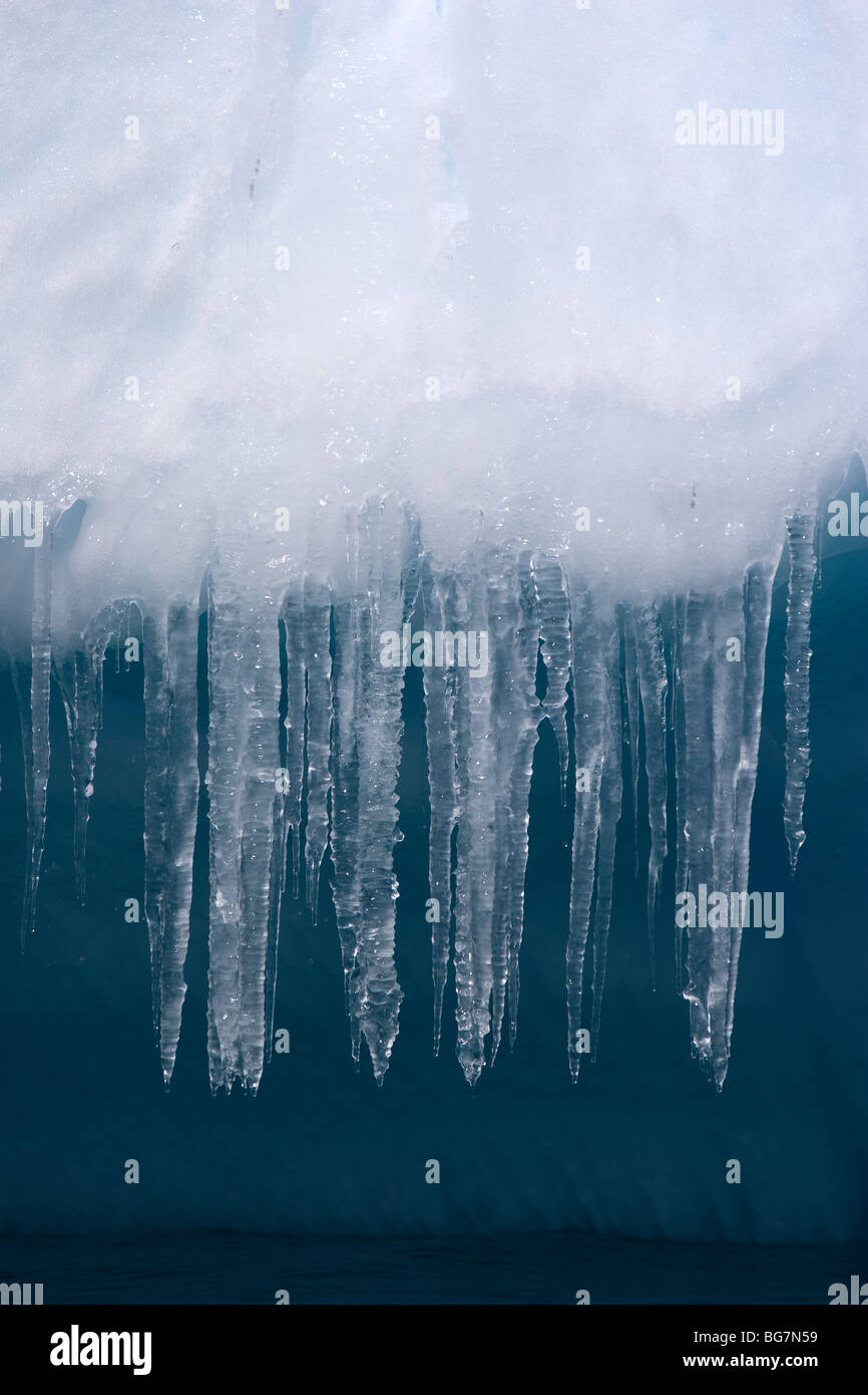 Melting iceberg dripping water hi-res stock photography and images - Alamy