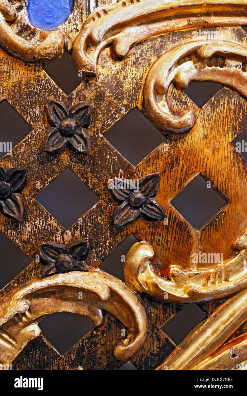 Carved wooden holy gates hi-res stock photography and images - Alamy