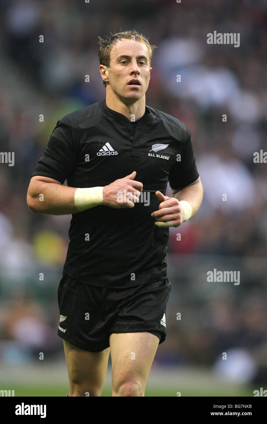 JIMMY COWAN NEW ZEALND RU TWICKENHAM MIDDLESEX ENGLAND 21 November 2009 ...