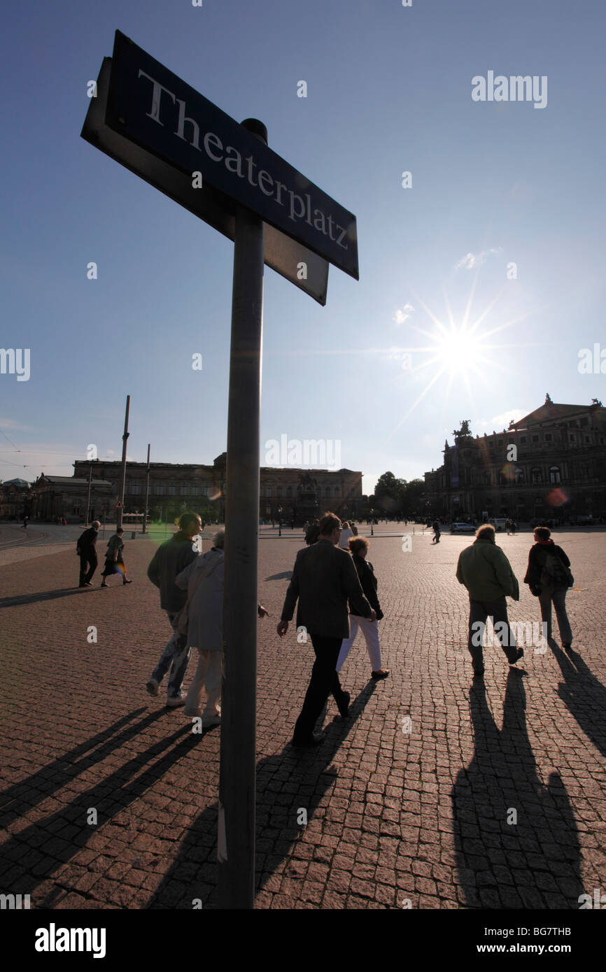Square theaterplatz hi-res stock photography and images - Alamy