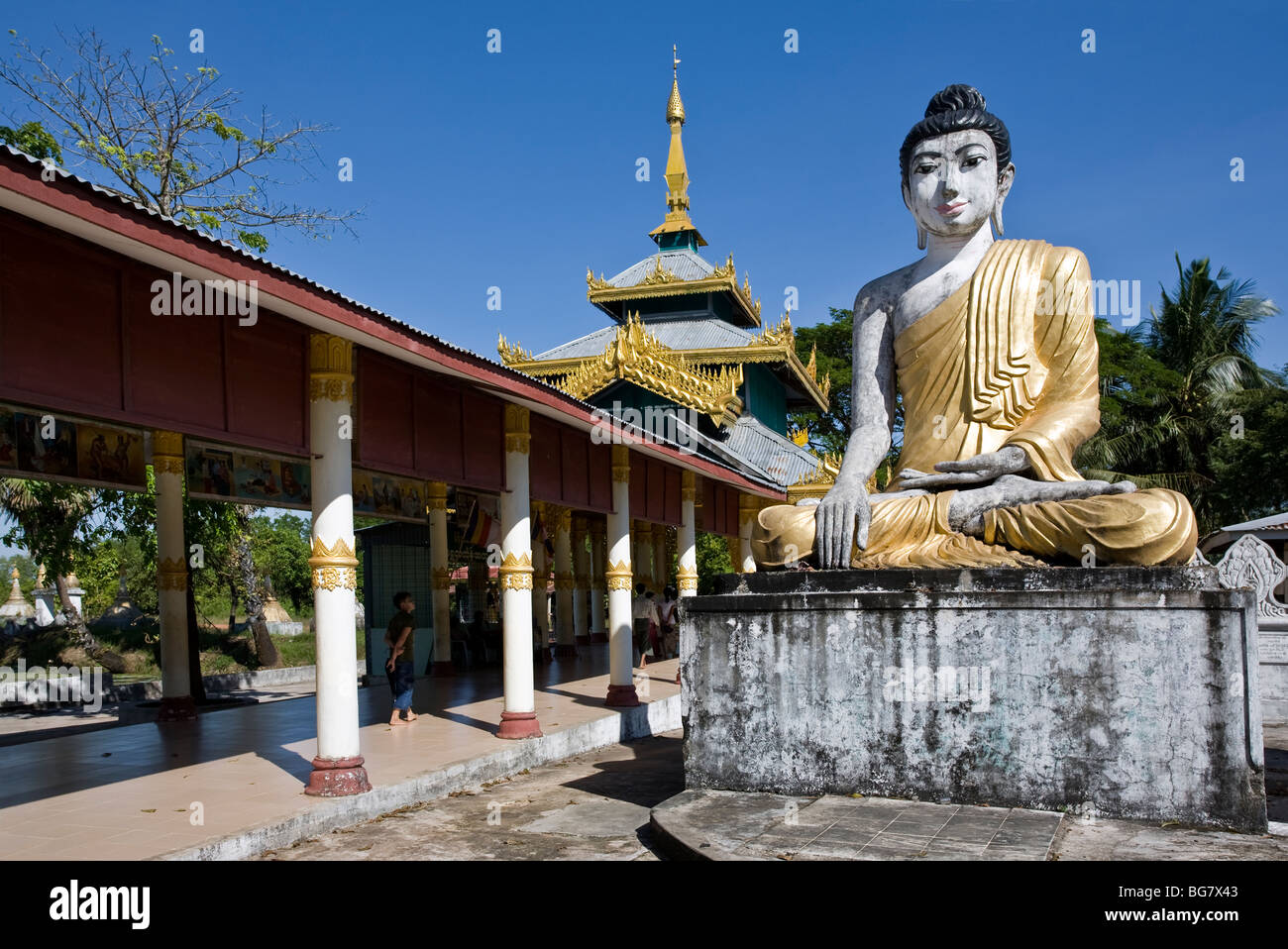 Buddha statue. Bago. Myanmar Stock Photo - Alamy
