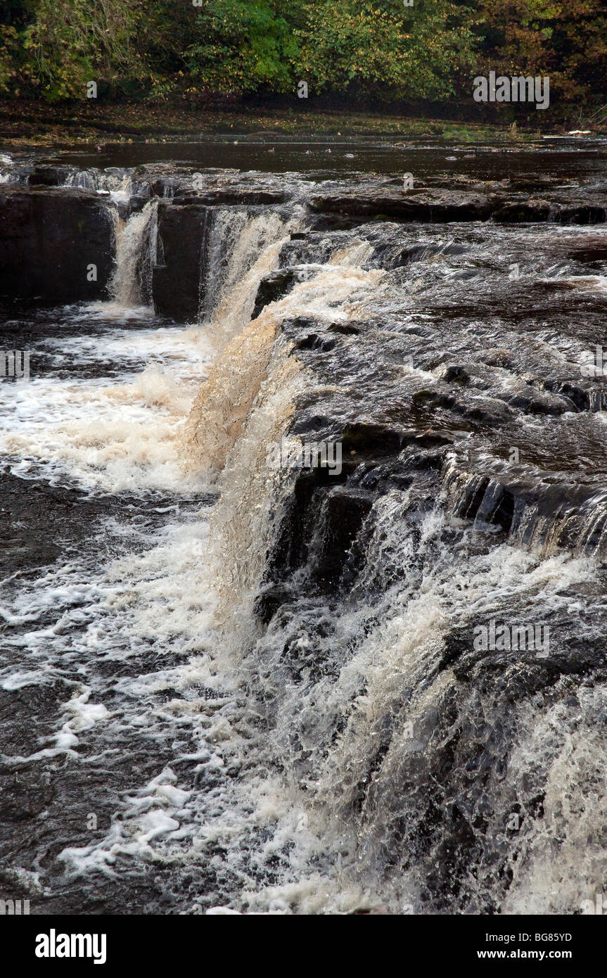 English waterfall hi-res stock photography and images - Alamy