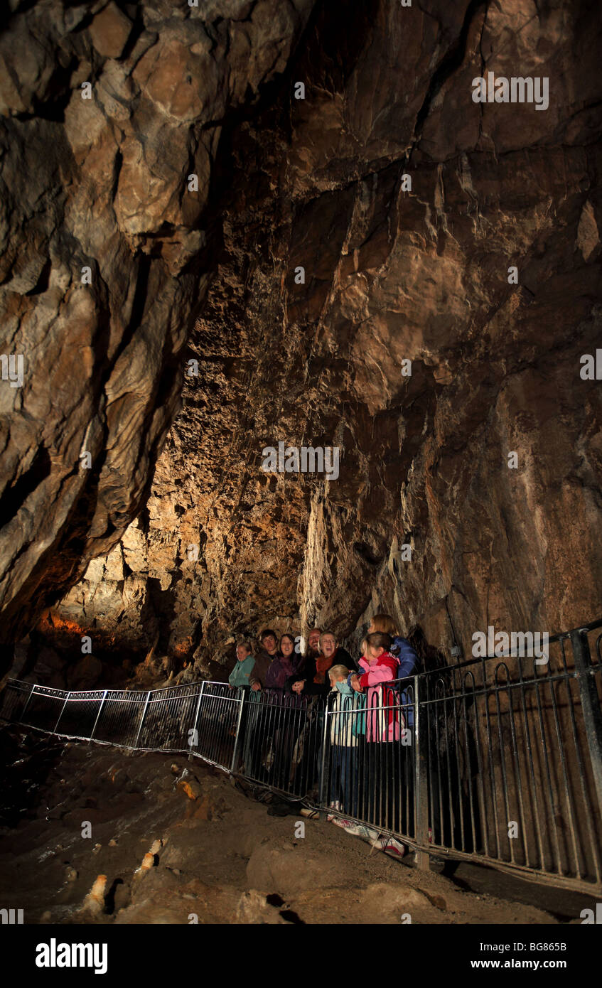 Dark peak peak district cavern hi-res stock photography and images - Alamy