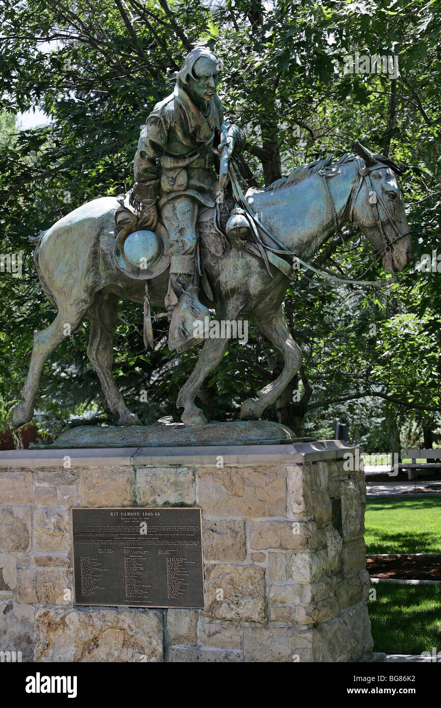 Cowboy memorial statue hi-res stock photography and images - Alamy