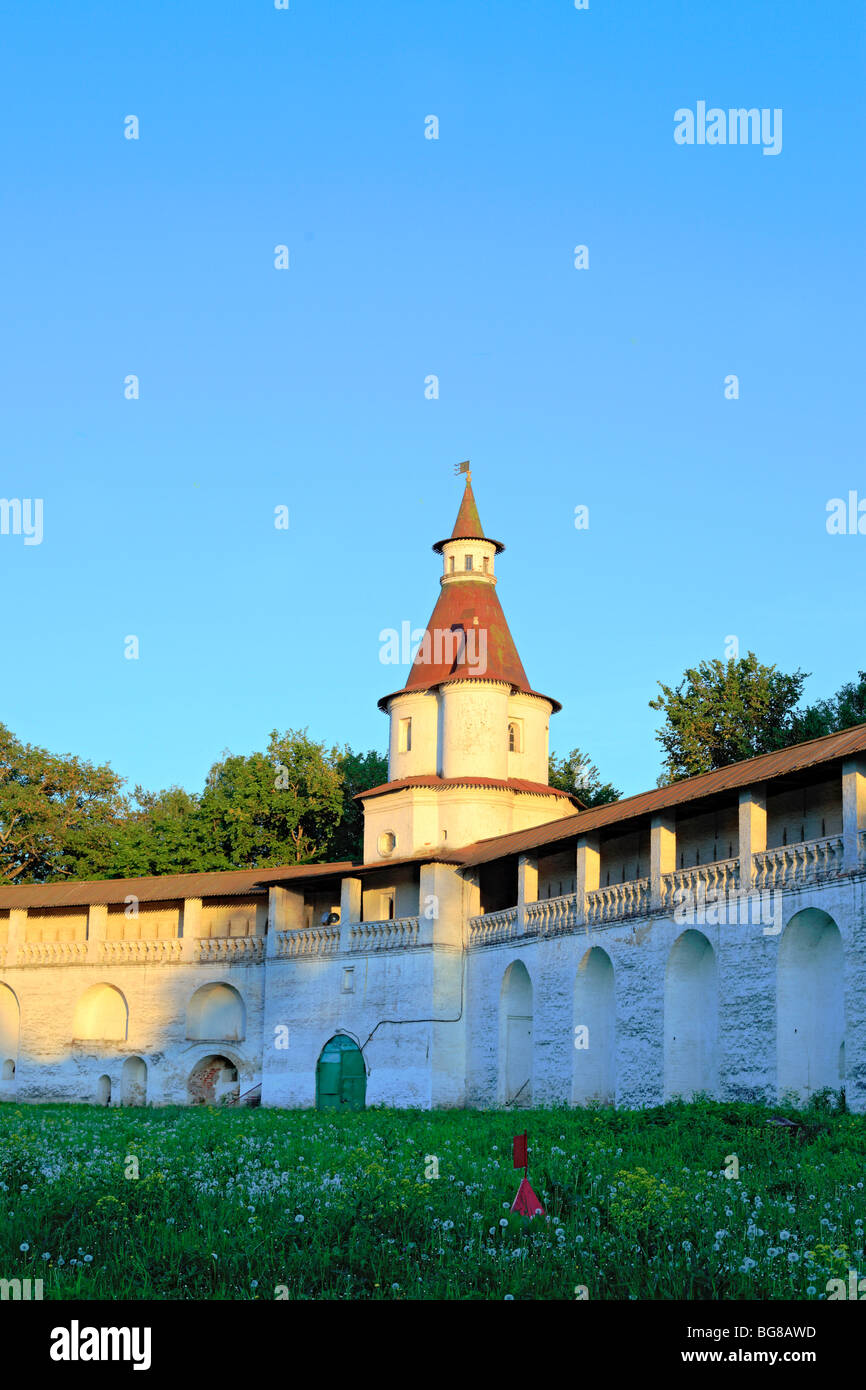Tower of fortress of the New Jerusalem monastery (17th century), Istra ...