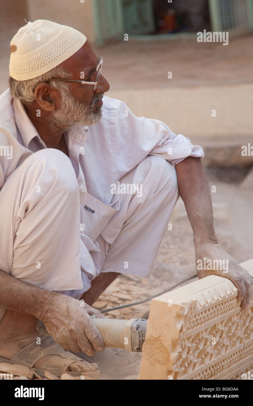 indian man carving stone Stock Photo - Alamy