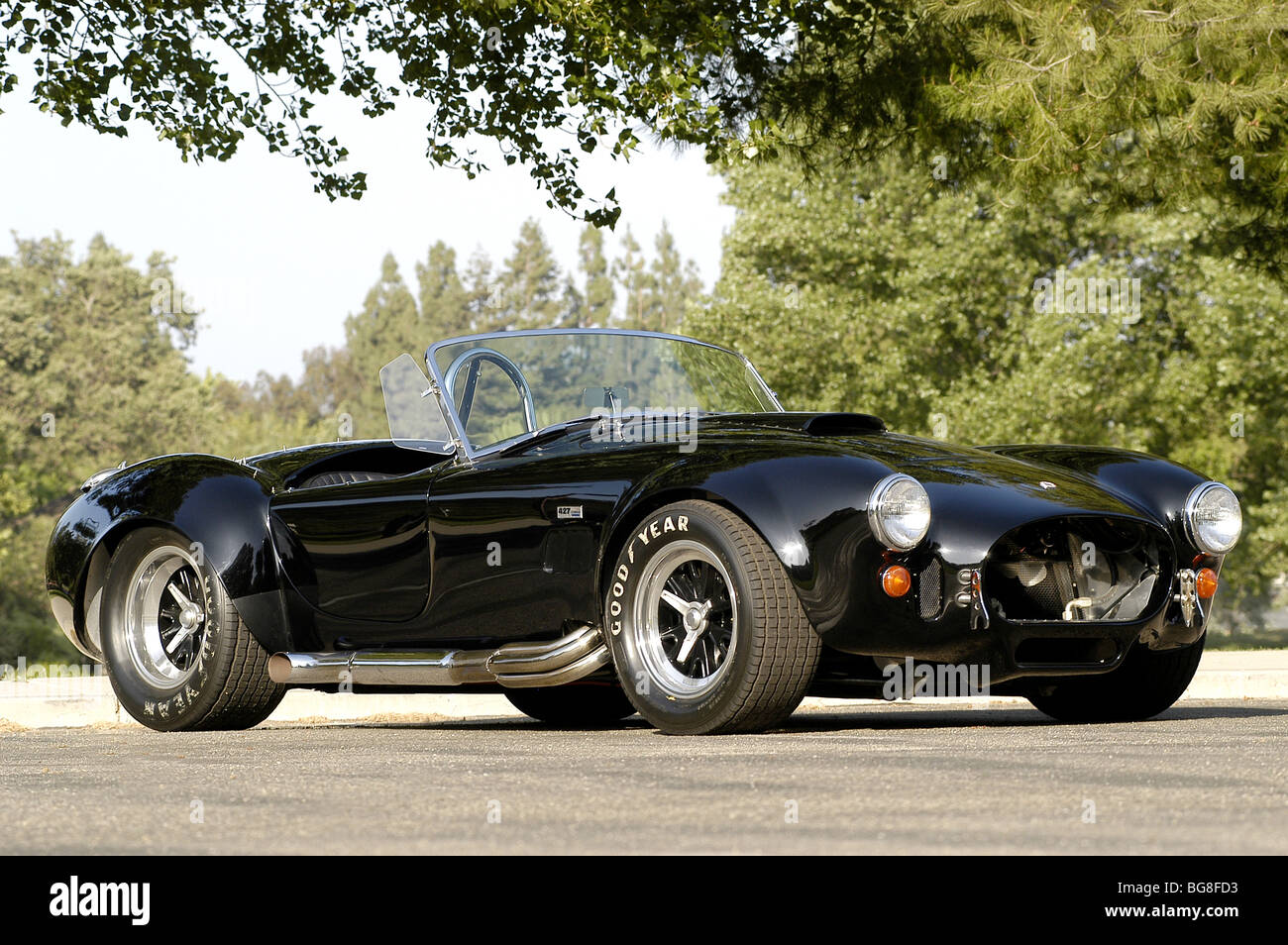 1967 Shelby 427 Cobra front 3/4 view Stock Photo - Alamy