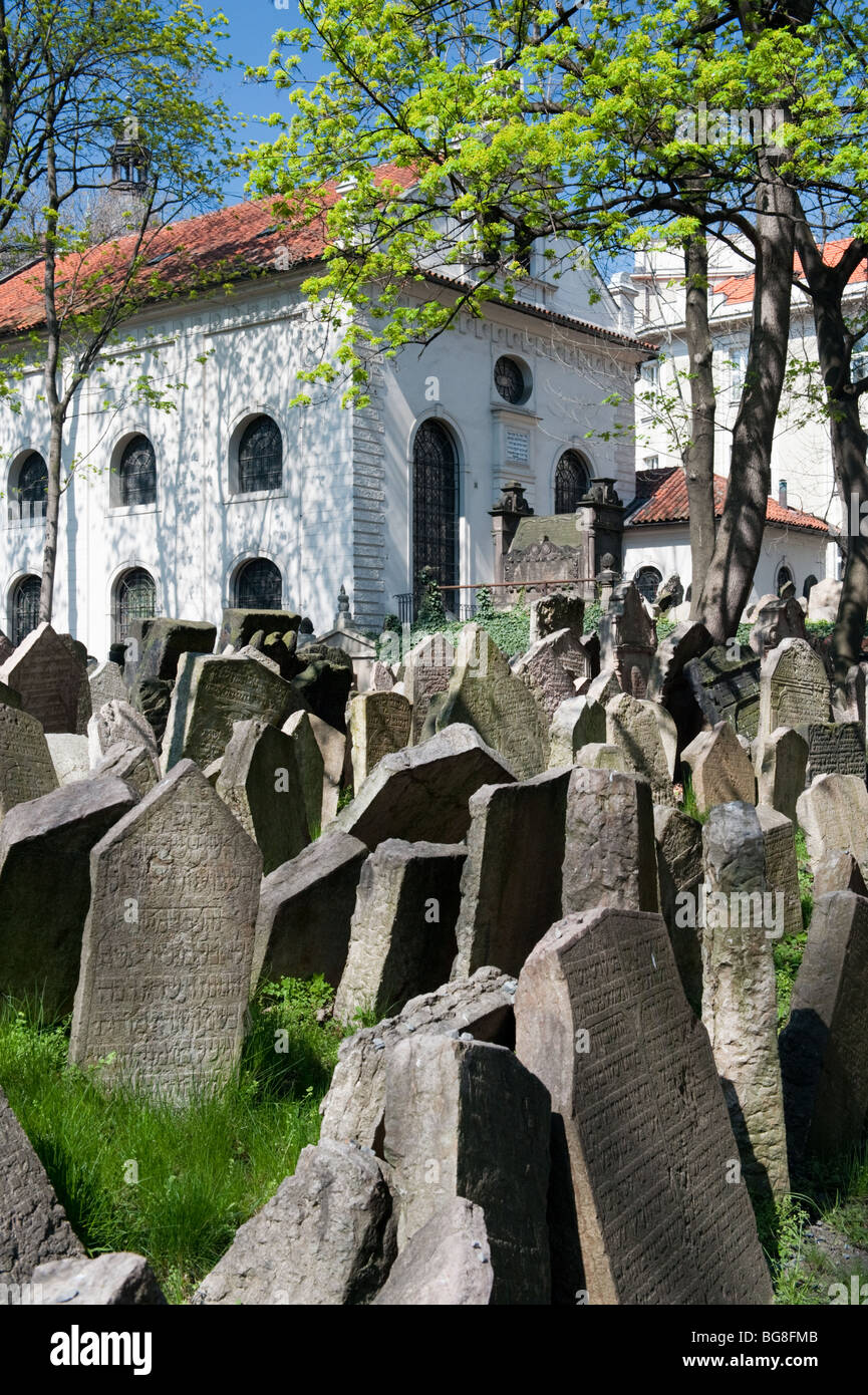 Jewish Cemetery in Prague Stock Photo - Alamy