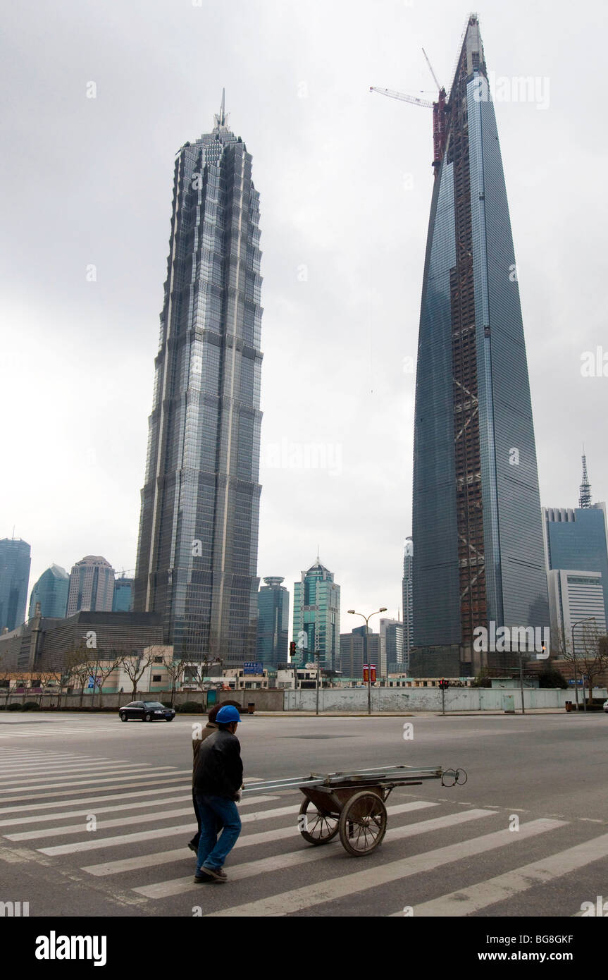 China, Shanghai : the Shanghai World Financial Centre tower Stock Photo ...