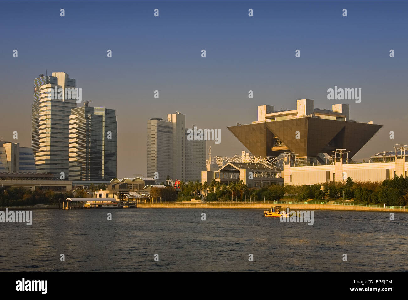 International Exhibition Center in Tokyo (TOKYO BIG SIGHT Stock Photo ...