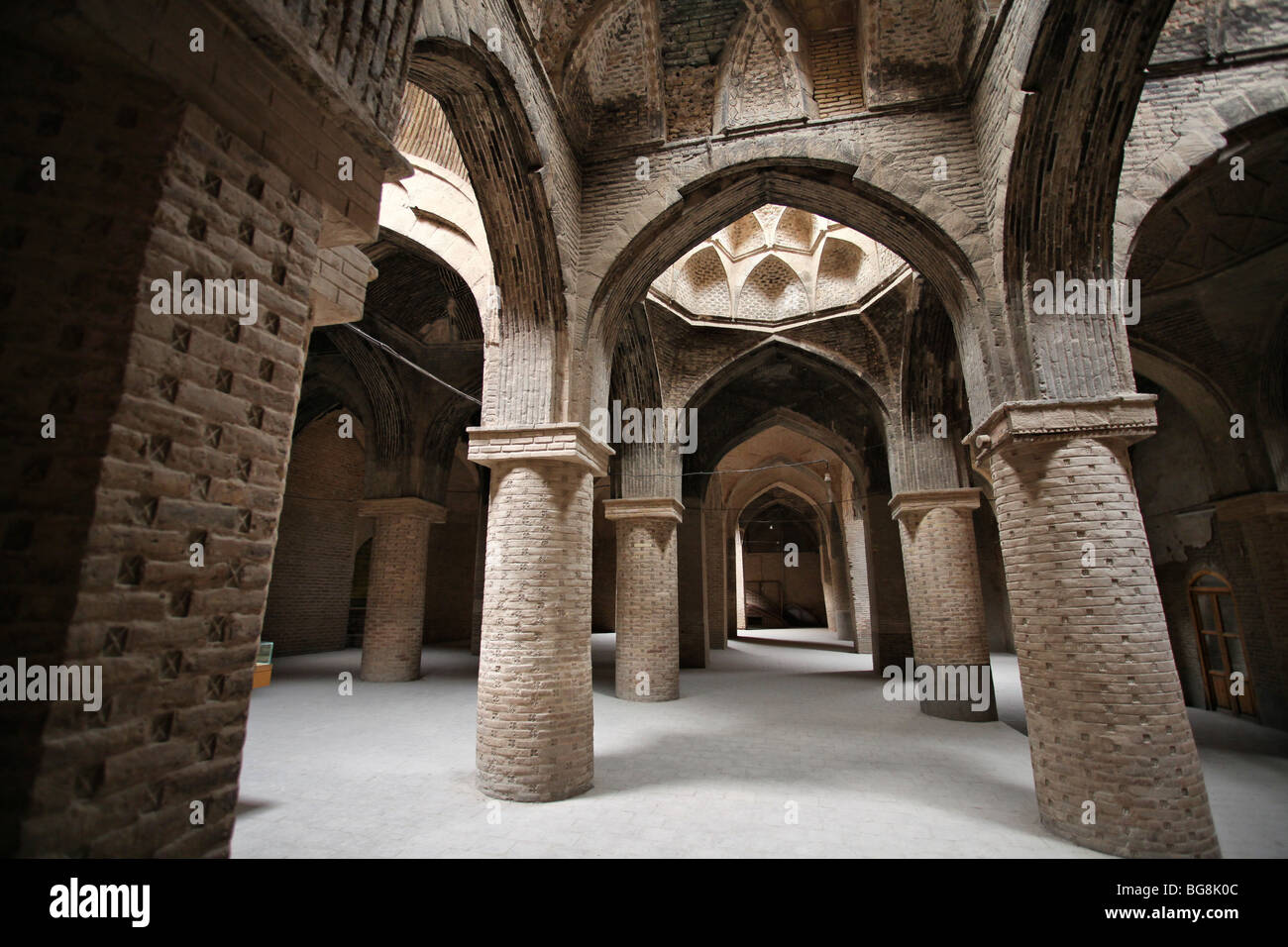 Friday mosque in isfahan hi-res stock photography and images - Alamy