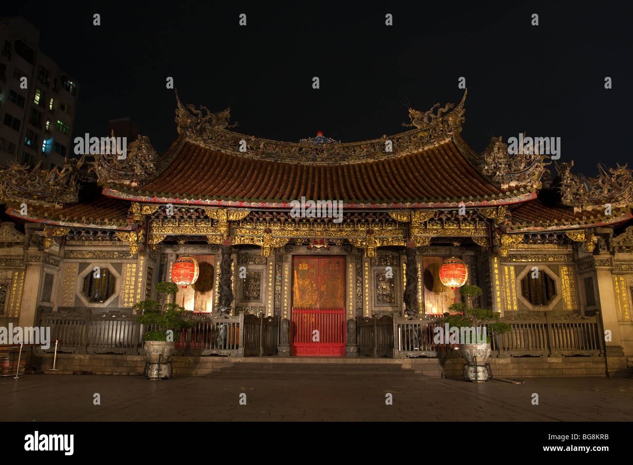 Lungshan (aka Longshan) Temple, historic Buddhist and Taoist temple ...