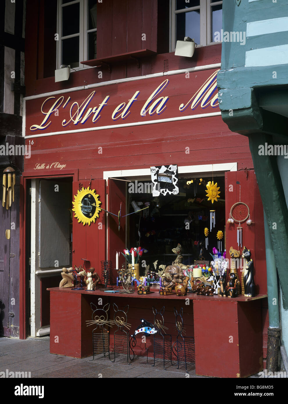 Quai Ste Catherine, Honfleur, Normandy, France, Europe. Shop selling ...