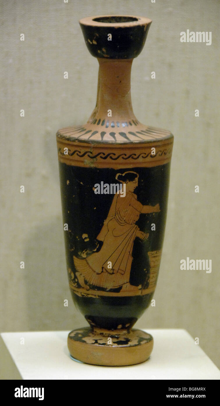 Ceramic figure vessel hi-res stock photography and images - Alamy