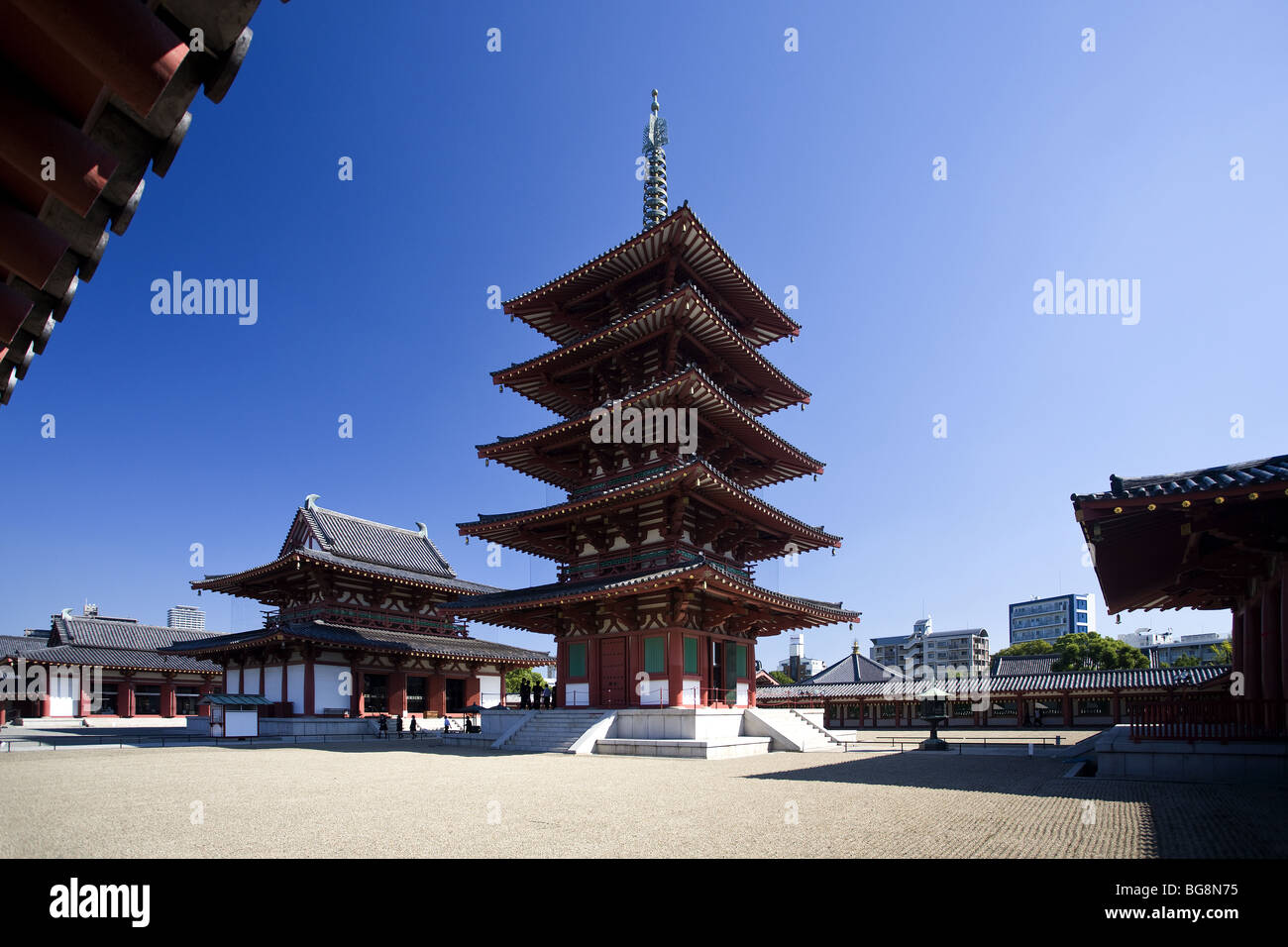 Shitennoji Temple (Shitennō JI). Osaka. Japan Stock Photo - Alamy