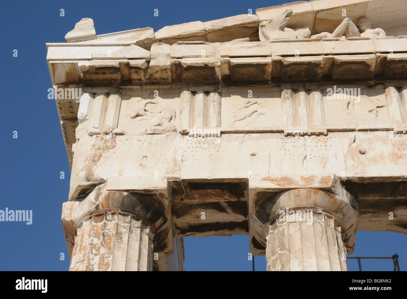 Greek cornice hi-res stock photography and images - Alamy