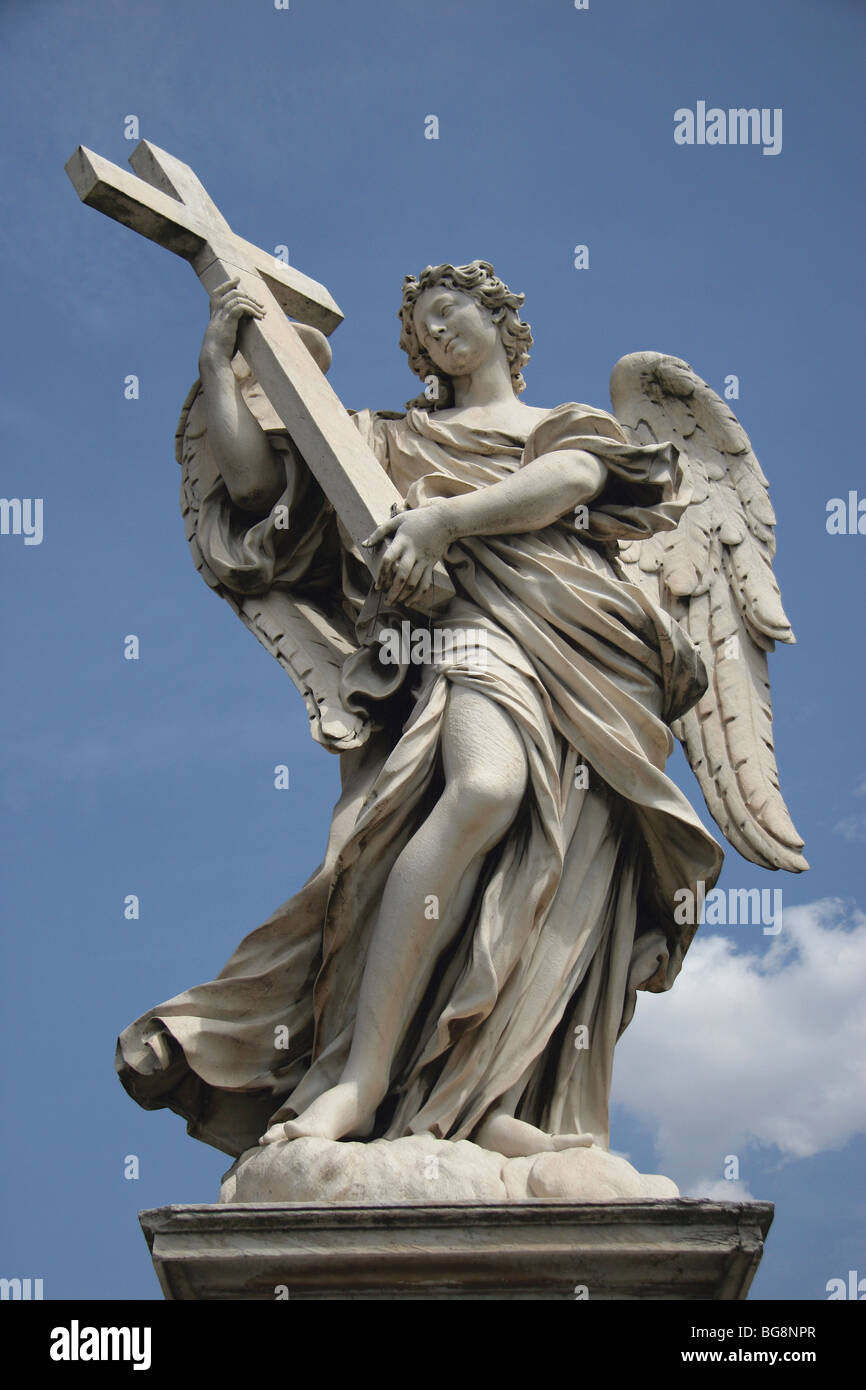 Italian angel sculpture hi-res stock photography and images - Alamy