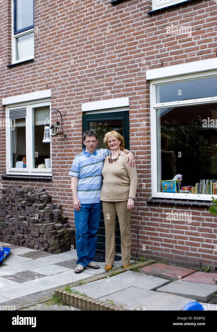 Middle class family uk hi-res stock photography and images - Alamy