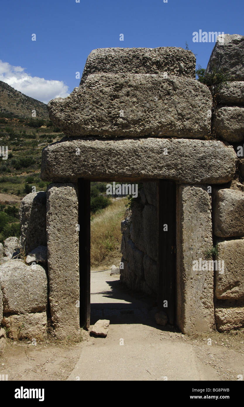 Four blocks hi-res stock photography and images - Alamy