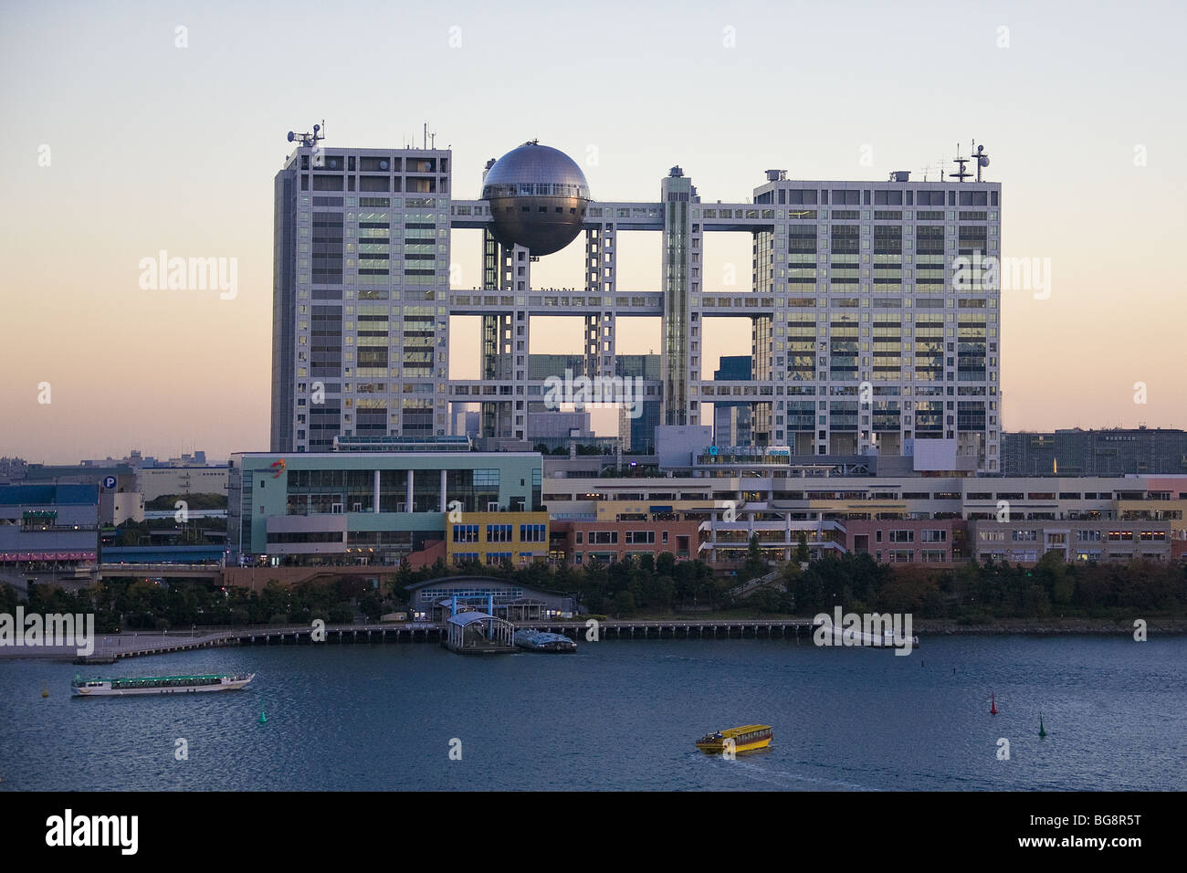Japan. Tokyo. Odaiba Area with Fuji TV. building Stock Photo - Alamy