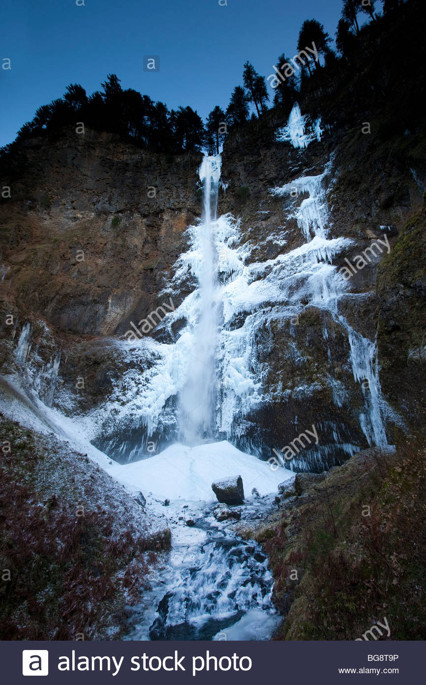 Multnomah Falls Frozen High Resolution Stock Photography and Images - Alamy