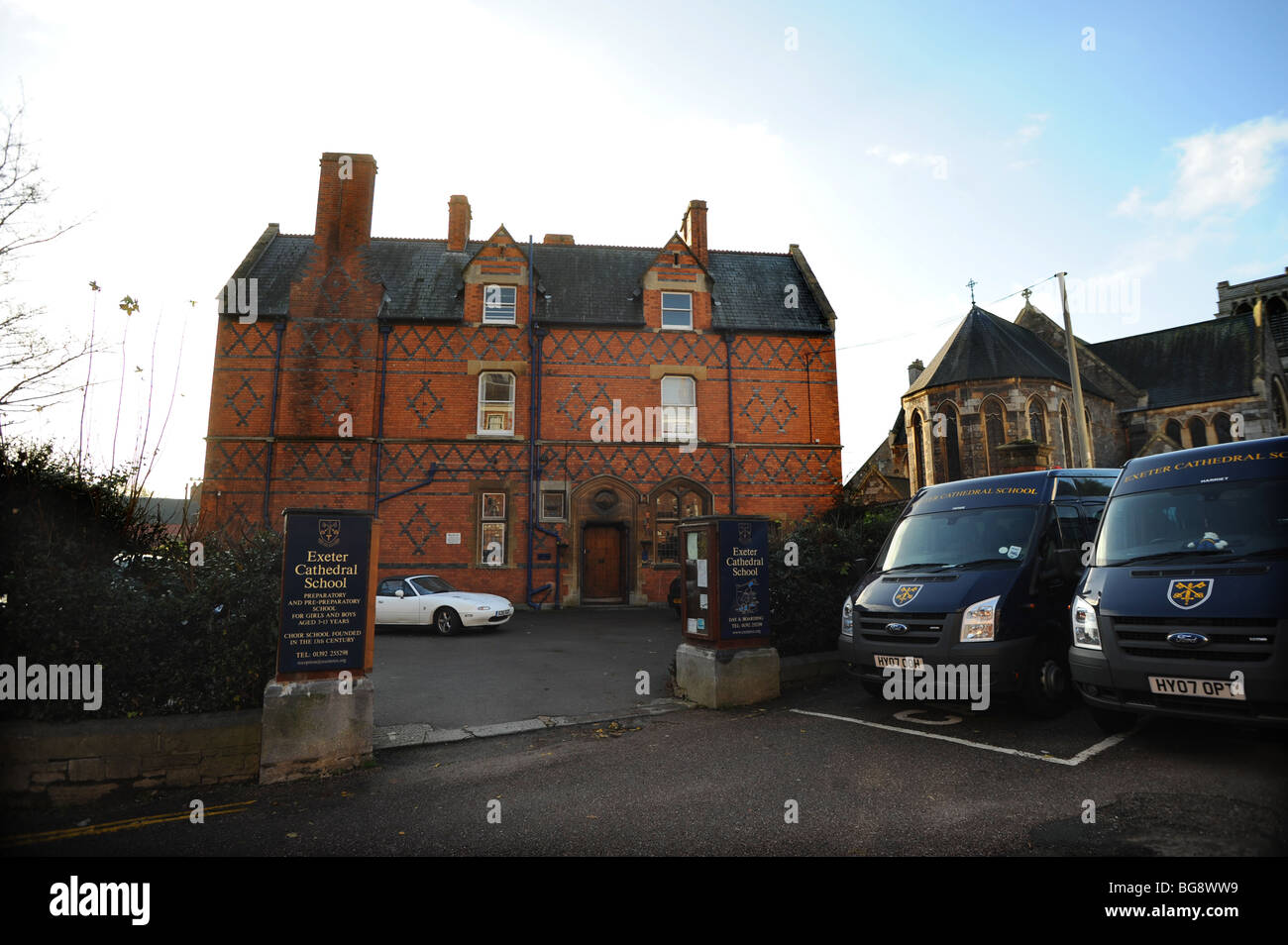 Exeter school hi-res stock photography and images - Alamy