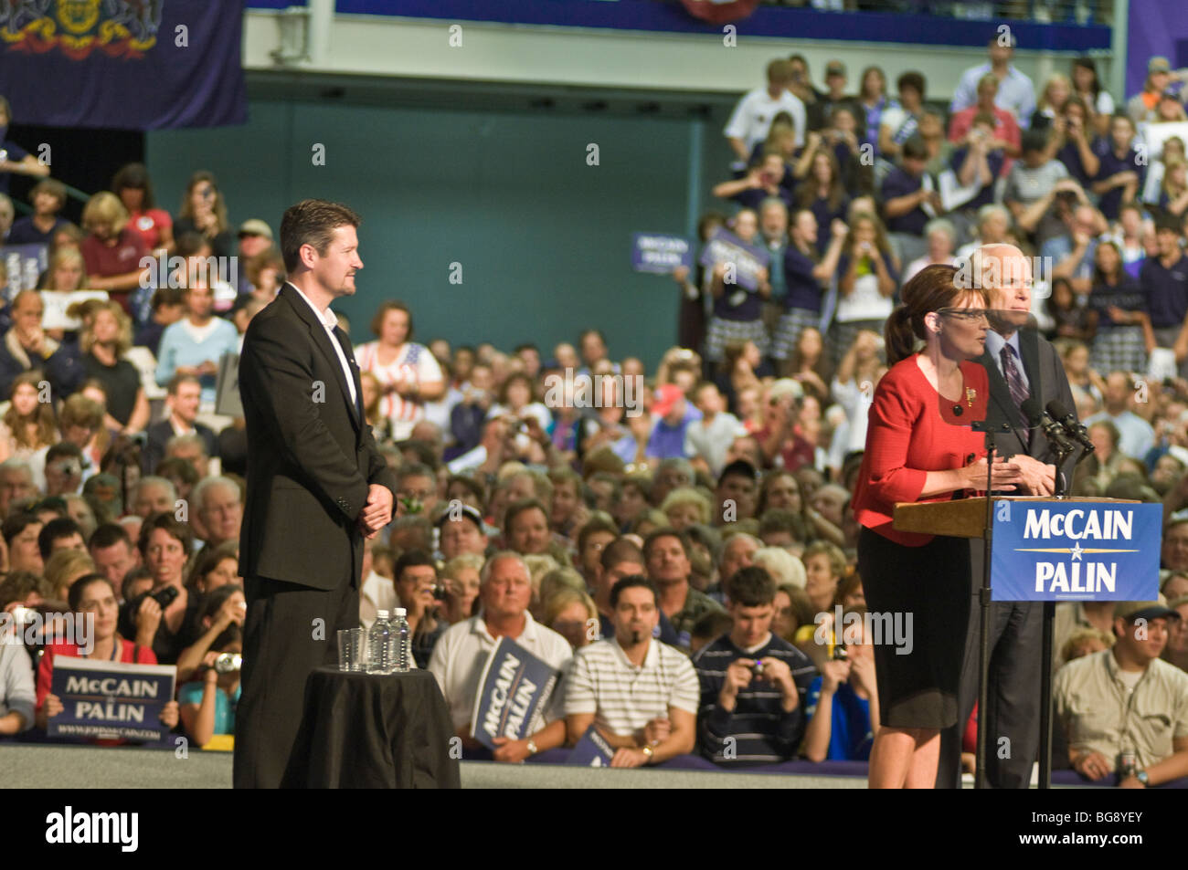 John McCain, Sarah Palin campaign rally Franklin & Marshall college ...