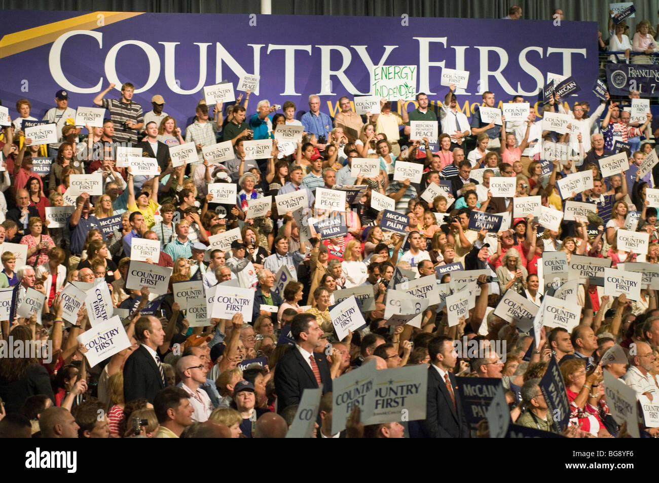 John McCain, Sarah Palin campaign rally Franklin & Marshall college ...