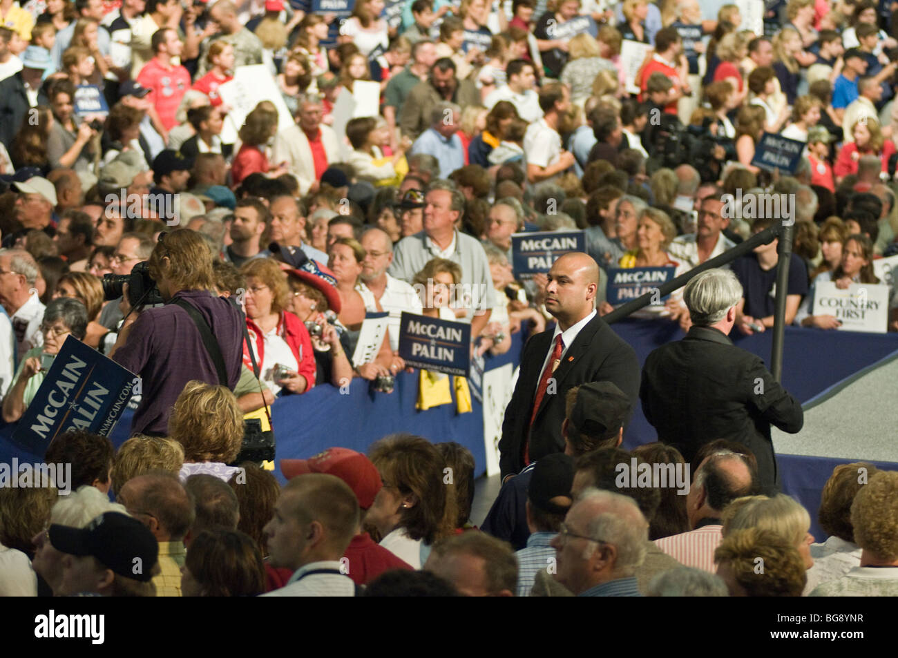 John McCain, Sarah Palin campaign rally Franklin & Marshall college ...