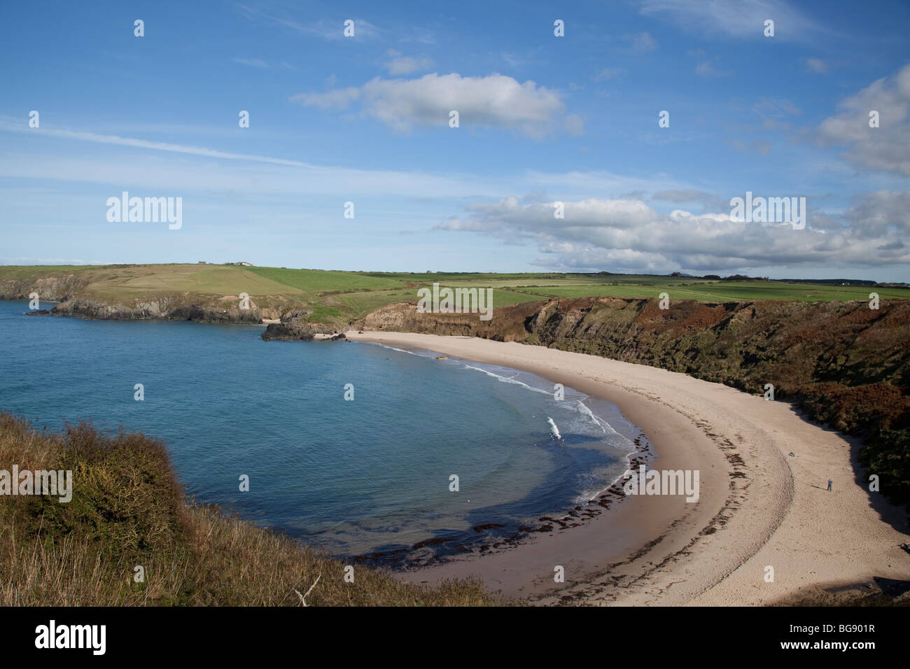 Llyn peninsula scenic not summer hi-res stock photography and images ...