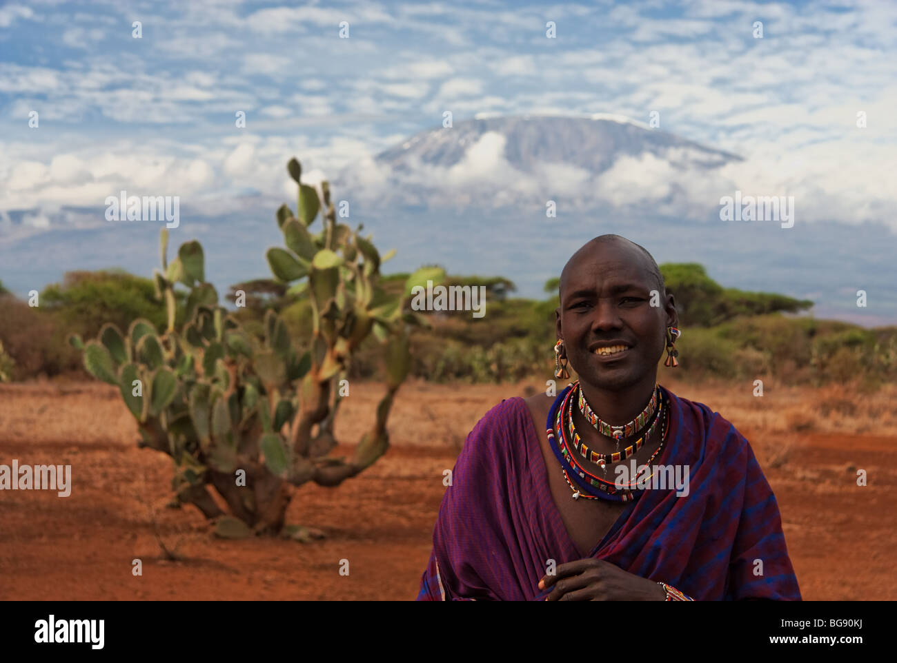 Masai man amboseli national park hi-res stock photography and images ...