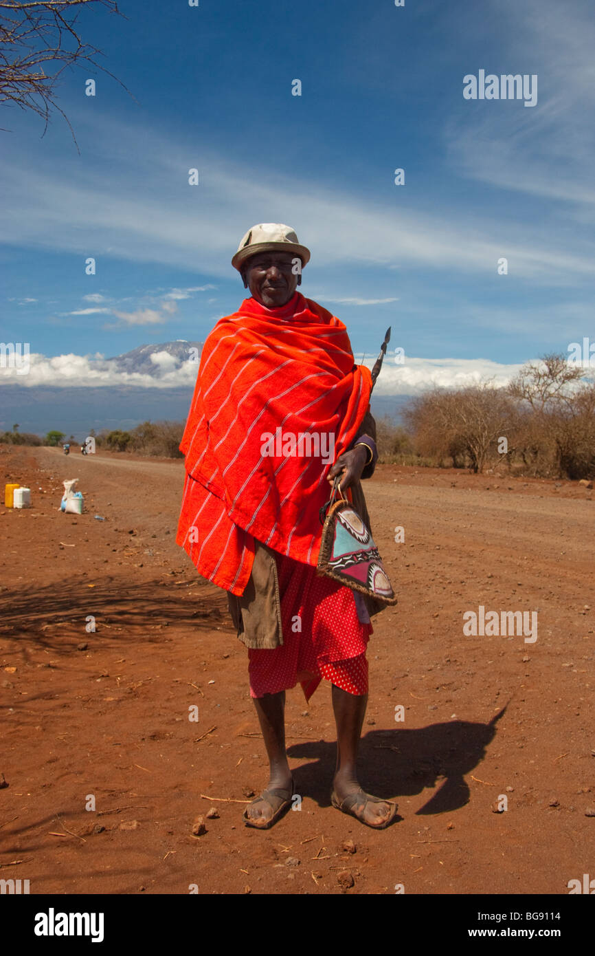 Masai man in traditional dress in Kenya Stock Photo - Alamy