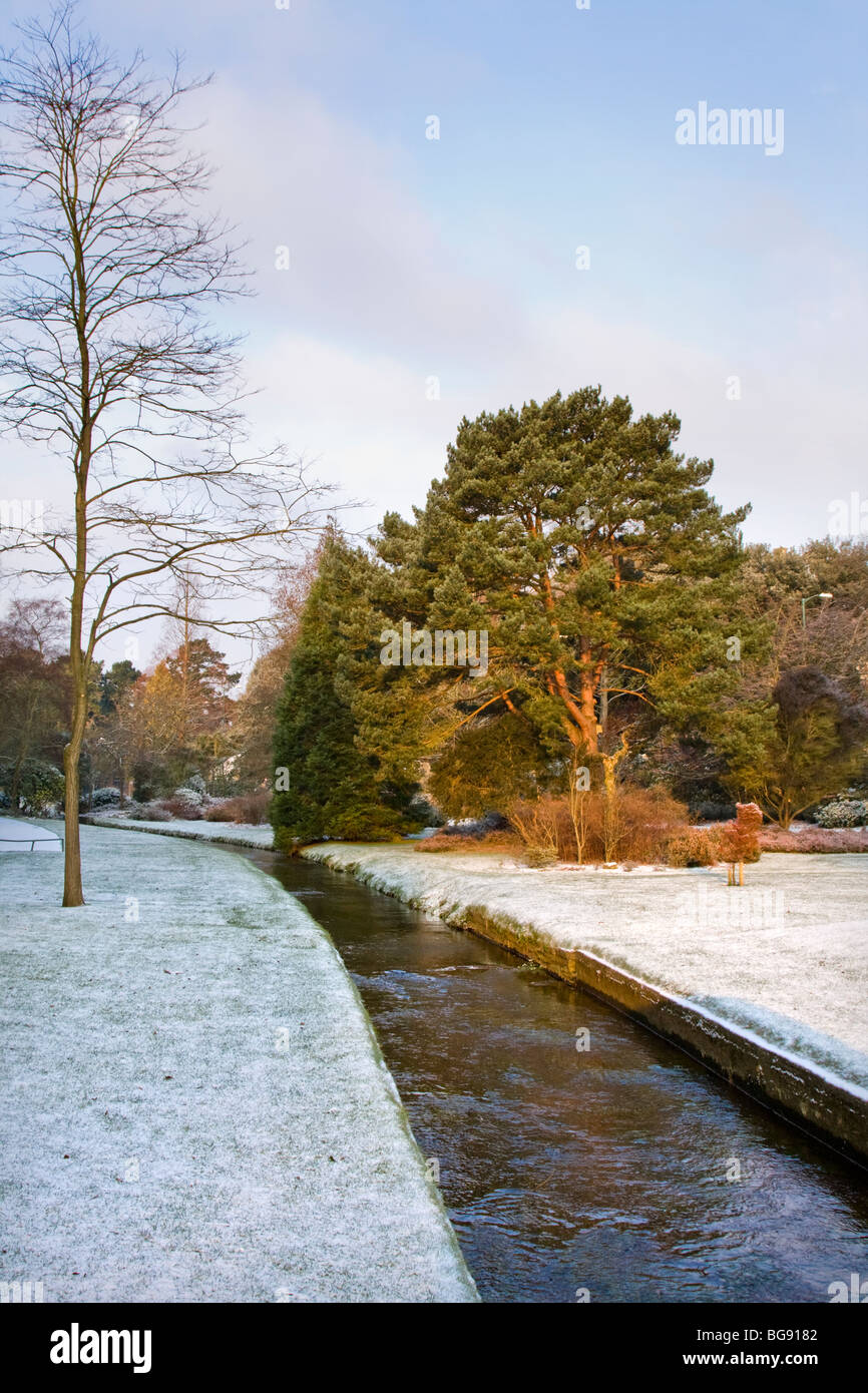 Bournemouth gardens in winter snow Stock Photo - Alamy