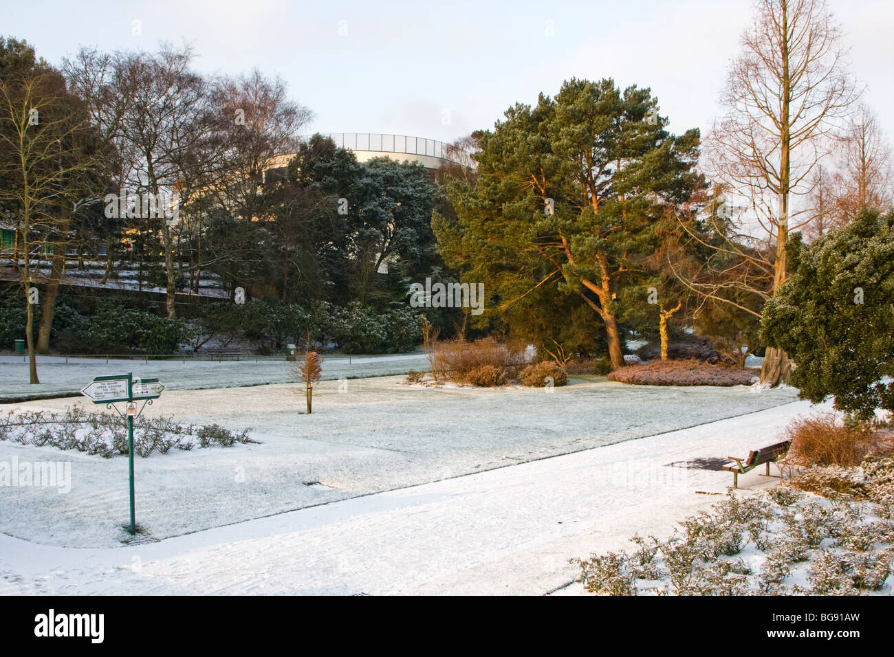 Bournemouth gardens in winter snow Stock Photo - Alamy