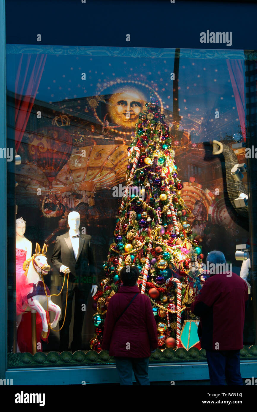 Department store decoration christmas tree hi-res stock photography and ...