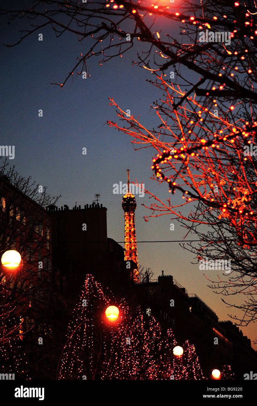 Eiffel tower christmas lights hi-res stock photography and images - Alamy