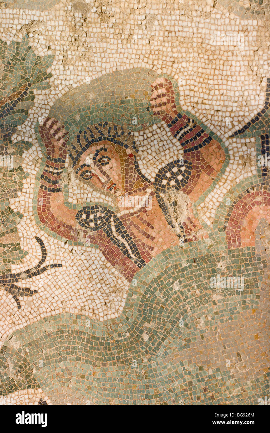 Singular rock hi-res stock photography and images - Alamy