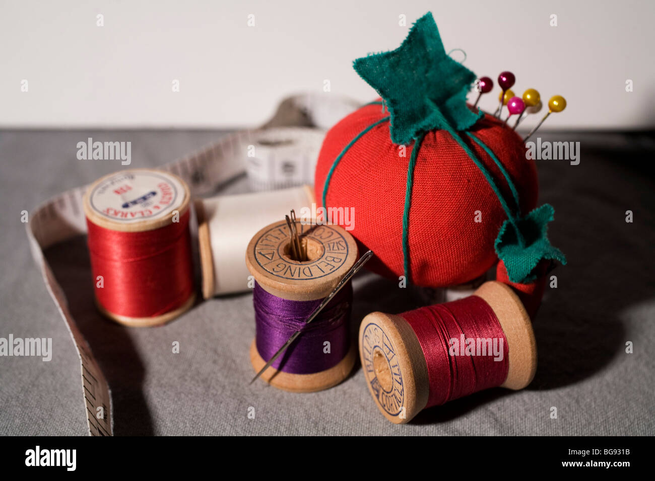 Old sewing set Stock Photo - Alamy