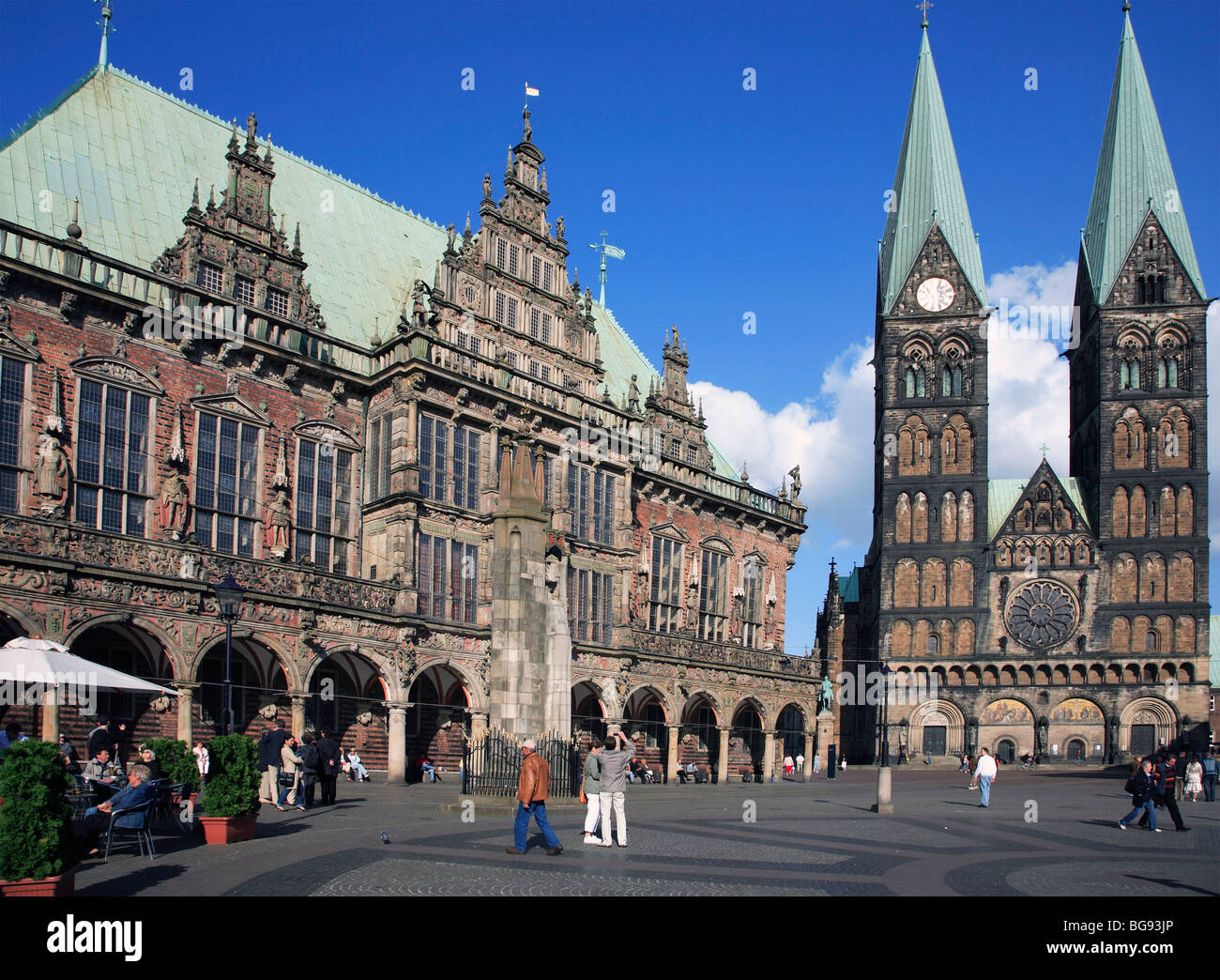 Bremen town hall and cathedral hi-res stock photography and images - Alamy