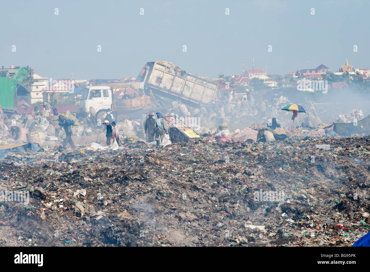 Stung Meanchey Municipal Waste Dump, Phnom Penh, Cambodia Stock Photo ...