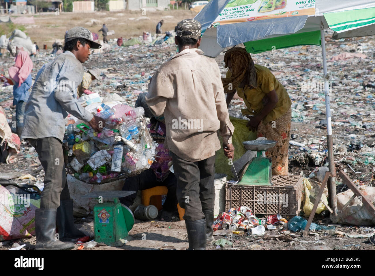 Stung Meanchey Municipal Waste Dump, Phnom Penh, Cambodia Stock Photo ...