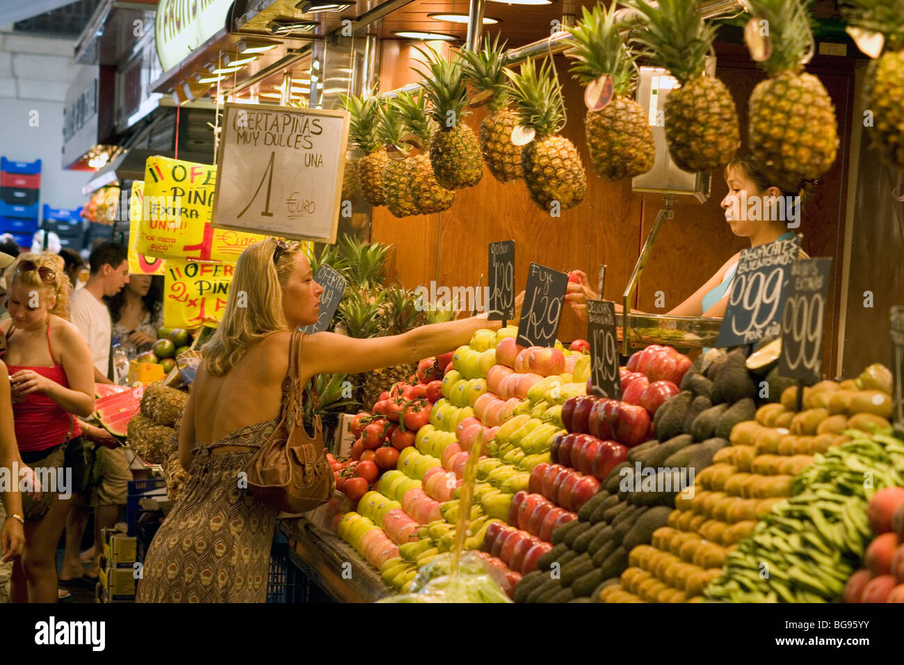 FRUIT STALL, WOMAN, SUMMER DRESS: Central market stall woman buying ...