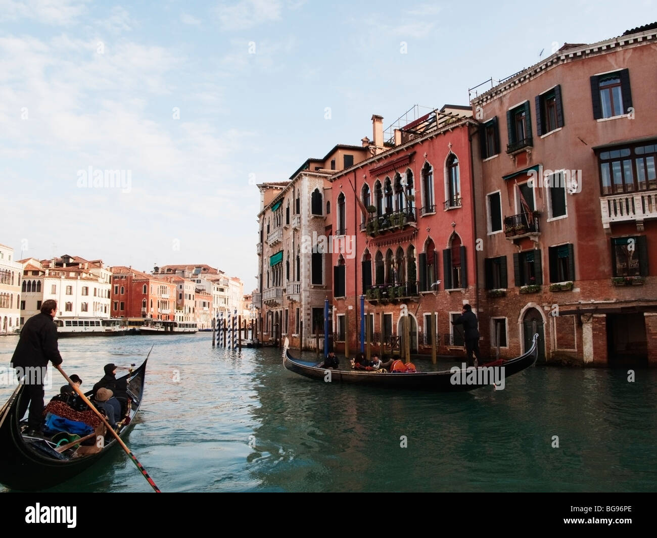 Two gondolas hi-res stock photography and images - Alamy