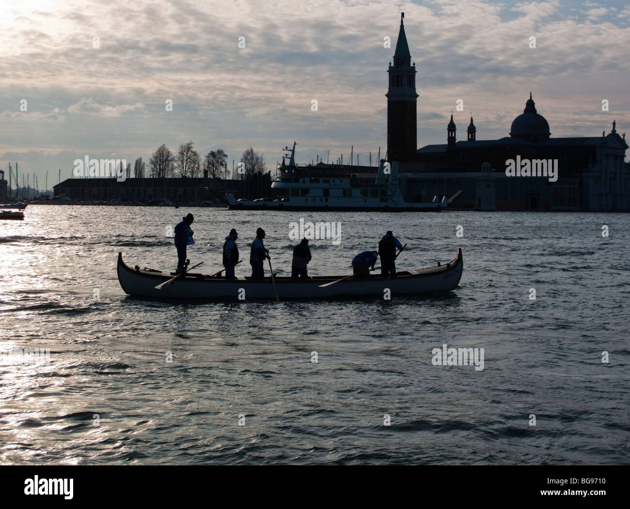 Oarsmen hi-res stock photography and images - Alamy