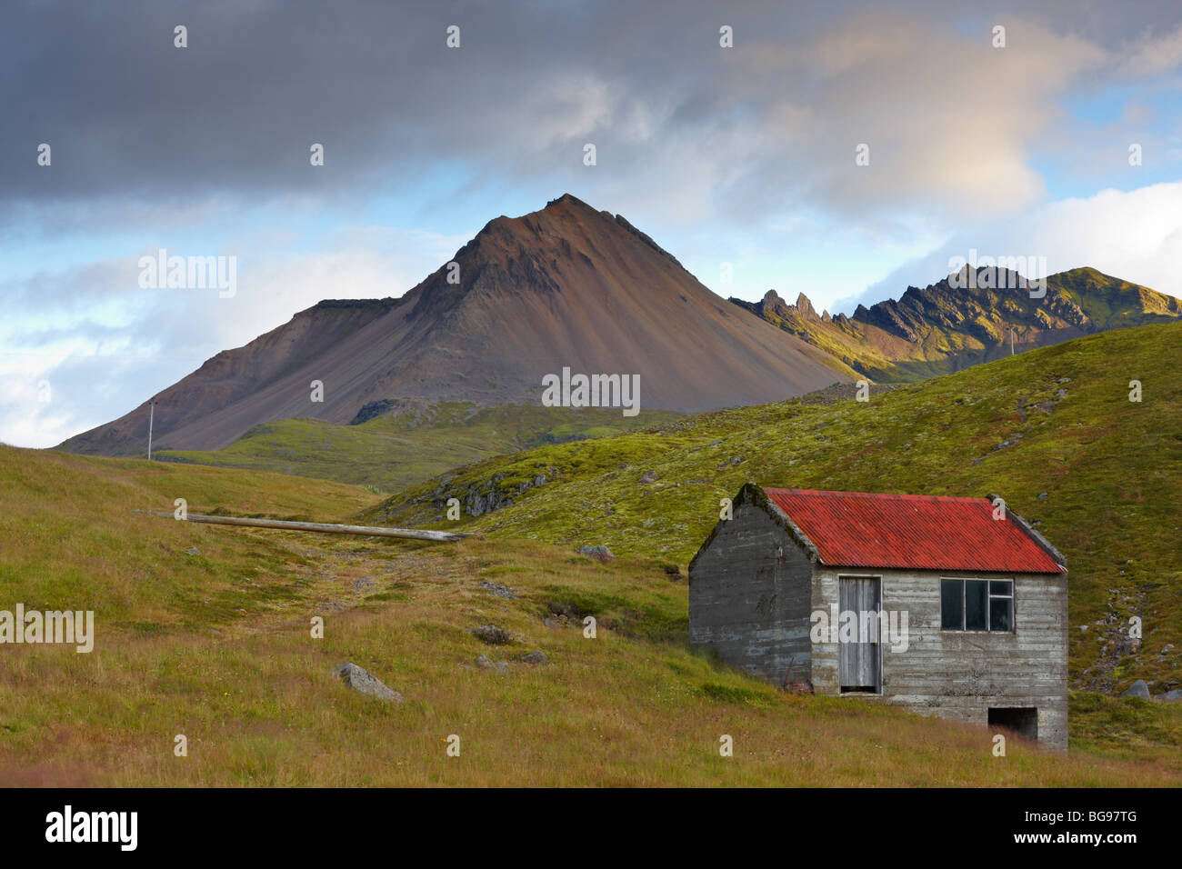 Abandoned house in the east of Iceland Stock Photo - Alamy