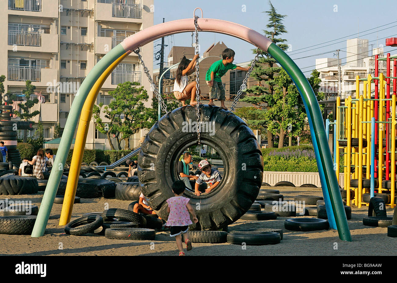 Tokyo (Japan) : Nishi-Rokugo Tire Park Stock Photo - Alamy
