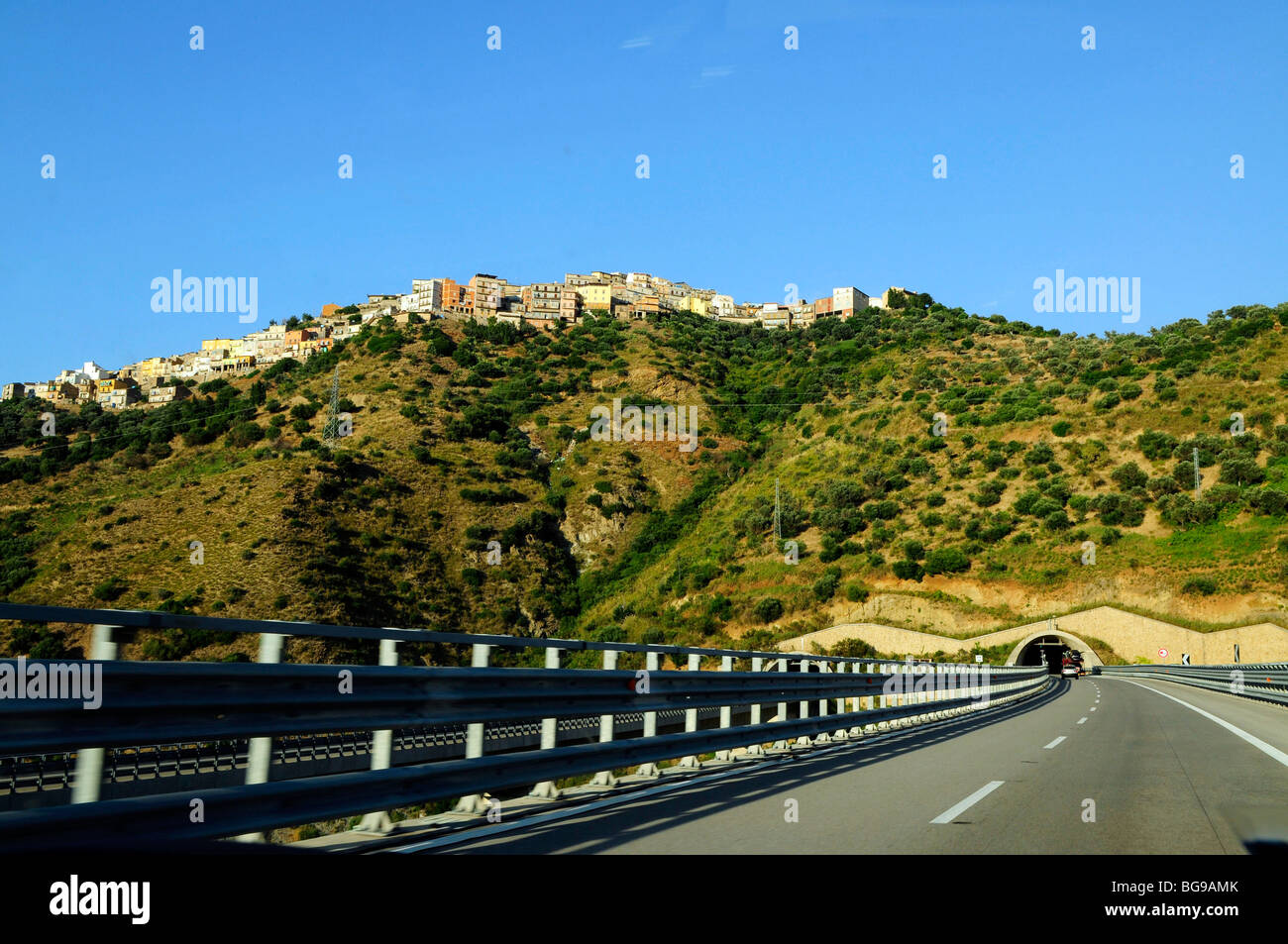 Landscapevillagehighway hi-res stock photography and images - Alamy