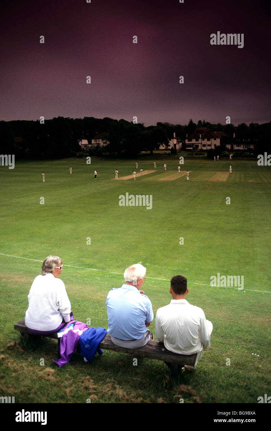 Watchingcricket hi-res stock photography and images - Alamy