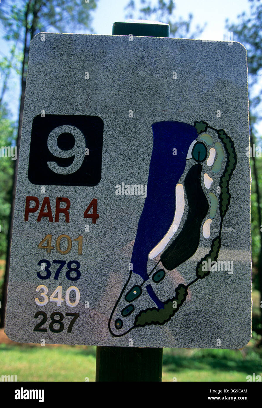 Par 4 golf course hi-res stock photography and images - Alamy