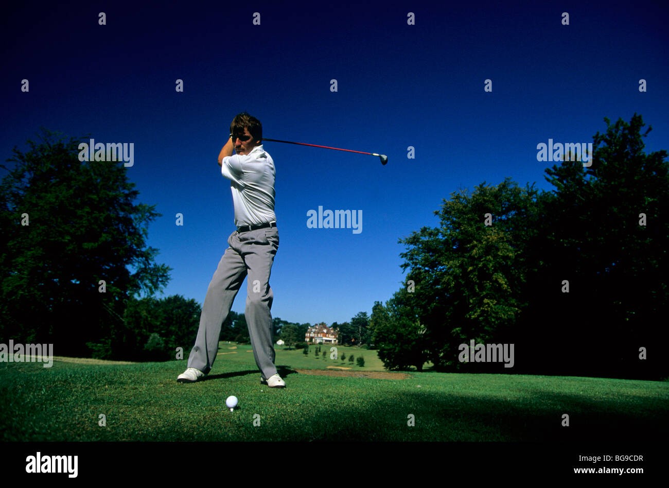Close house golf course hi-res stock photography and images - Alamy